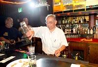 Bartender Harry Eng gives last call | The Seattle Times
